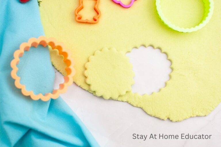 Quick Playdough Recipe with Vinegar - Stay At Home Educator